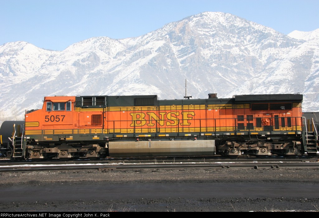 BNSF 5057